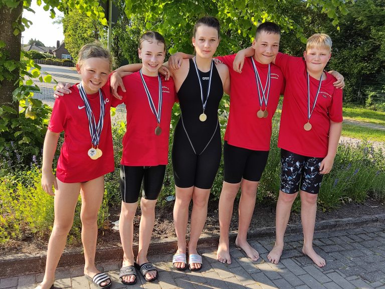 Freibad-Wettkampf unter strahlendem Sonnenschein – Heidmühler FC
